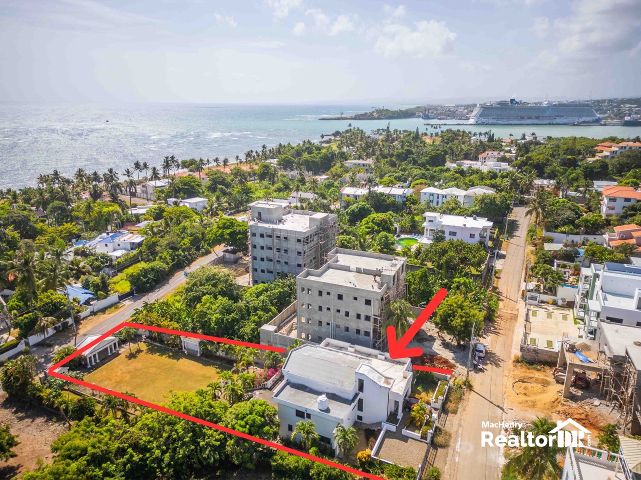 SPACIOUS 5-BEDROOM VILLA WITH SEA VIEW & EXPANSION POTENTIAL IN ...